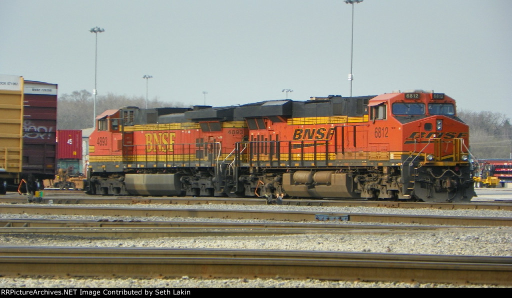 BNSF 6812